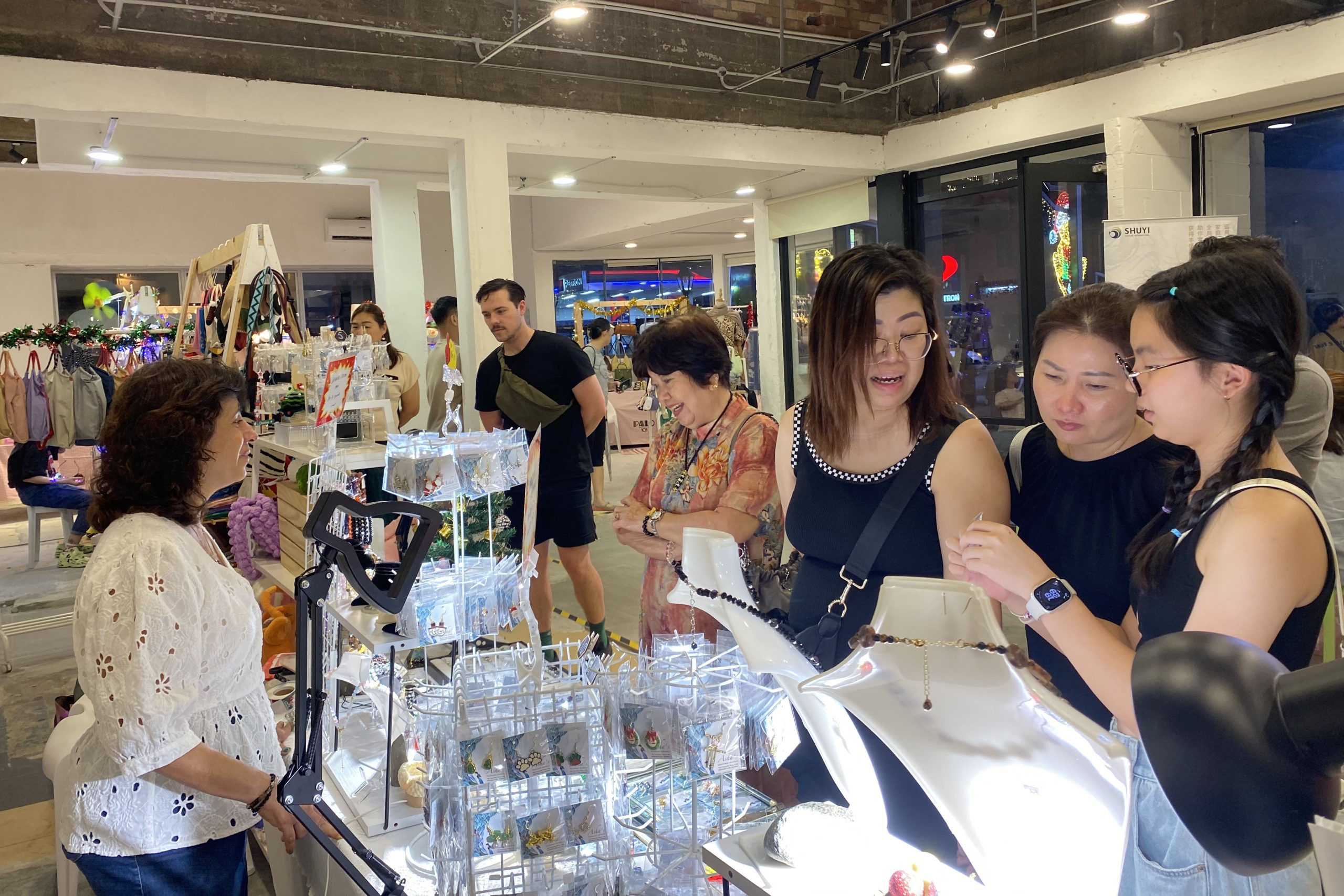 PALO 101 Christmas & New Year Carnival 2024 🎉 - Eadepro